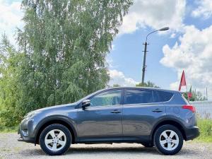 Pelēks Toyota RAV4 2014 Šauļi, ar dzinēja tilpumu 2.23 L un nobraukumu 221 tūkst. km par 13950 €, foto 14 vietnē AUTOMOTO.COM.LV