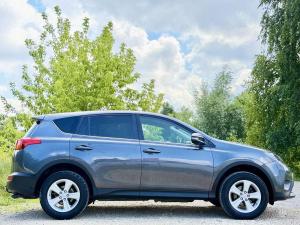 Pelēks Toyota RAV4 2014 Šauļi, ar dzinēja tilpumu 2.23 L un nobraukumu 221 tūkst. km par 13950 €, foto 15 vietnē AUTOMOTO.COM.LV