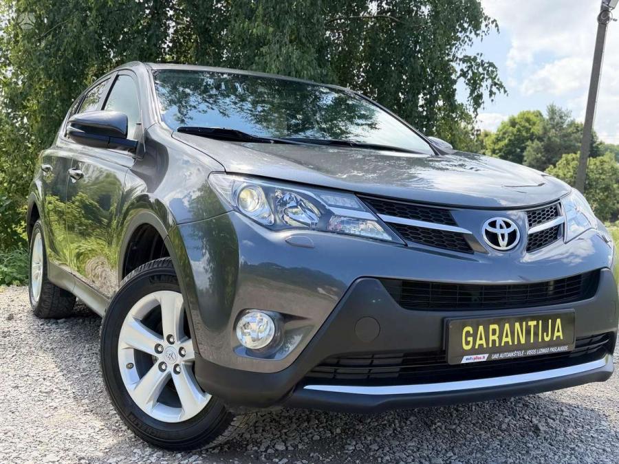 Pelēks Toyota RAV4 2014 Šauļi, ar dzinēja tilpumu 2.23 L un nobraukumu 221 tūkst. km par 13950 €, foto 16 vietnē AUTOMOTO.COM.LV