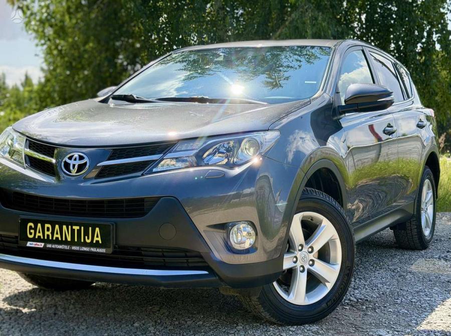 Pelēks Toyota RAV4 2014 Šauļi, ar dzinēja tilpumu 2.23 L un nobraukumu 221 tūkst. km par 13950 €, foto 17 vietnē AUTOMOTO.COM.LV