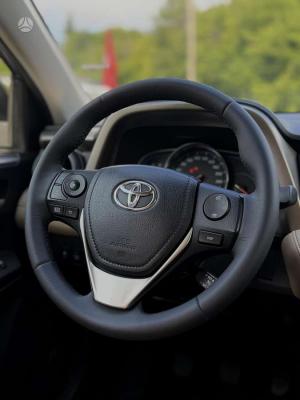 Pelēks Toyota RAV4 2014 Šauļi, ar dzinēja tilpumu 2.23 L un nobraukumu 221 tūkst. km par 13950 €, foto 25 vietnē AUTOMOTO.COM.LV