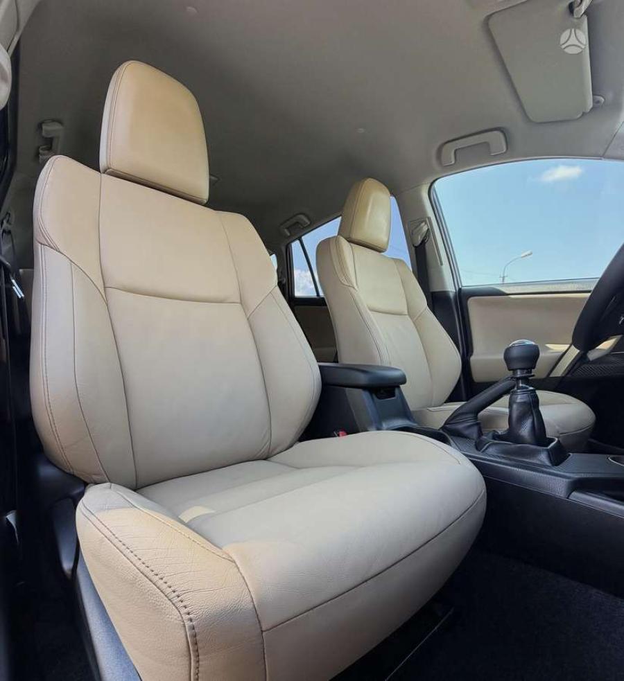 Pelēks Toyota RAV4 2014 Šauļi, ar dzinēja tilpumu 2.23 L un nobraukumu 221 tūkst. km par 13950 €, foto 29 vietnē AUTOMOTO.COM.LV