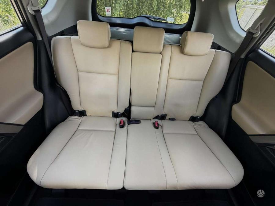 Pelēks Toyota RAV4 2014 Šauļi, ar dzinēja tilpumu 2.23 L un nobraukumu 221 tūkst. km par 13950 €, foto 33 vietnē AUTOMOTO.COM.LV
