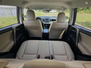 Pelēks Toyota RAV4 2014 Šauļi, ar dzinēja tilpumu 2.23 L un nobraukumu 221 tūkst. km par 13950 €, foto 34 vietnē AUTOMOTO.COM.LV