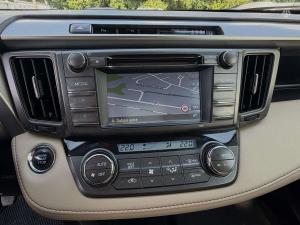 Pelēks Toyota RAV4 2014 Šauļi, ar dzinēja tilpumu 2.23 L un nobraukumu 221 tūkst. km par 13950 €, foto 41 vietnē AUTOMOTO.COM.LV