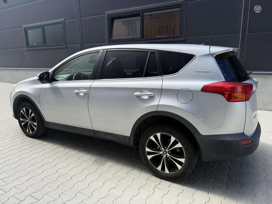 Pelēks Toyota RAV4 2014 Šauļi, ar dzinēja tilpumu 2.00 L un nobraukumu 265 tūkst. km par 7700 €, foto 9 vietnē AUTOMOTO.COM.LV