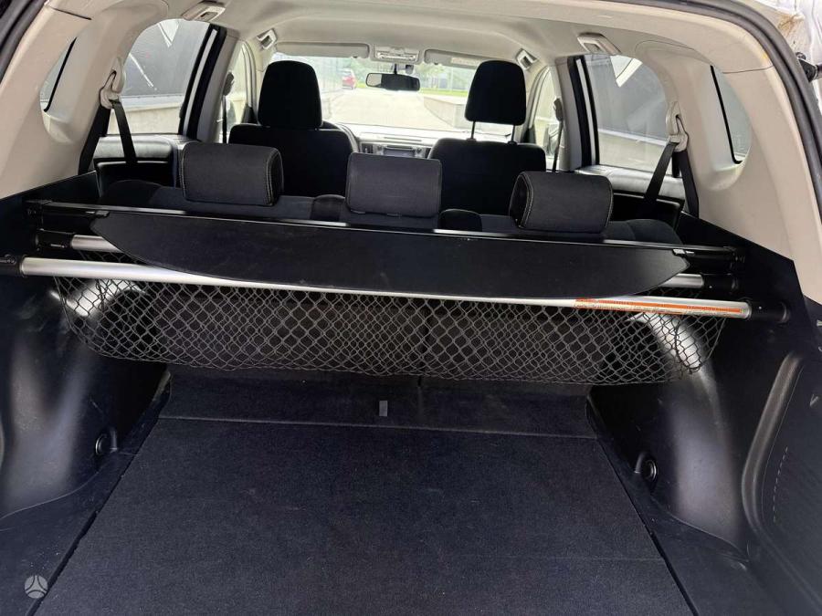 Pelēks Toyota RAV4 2014 Šauļi, ar dzinēja tilpumu 2.00 L un nobraukumu 265 tūkst. km par 7700 €, foto 17 vietnē AUTOMOTO.COM.LV