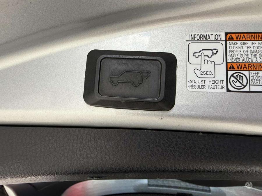 Pelēks Toyota RAV4 2014 Šauļi, ar dzinēja tilpumu 2.00 L un nobraukumu 265 tūkst. km par 7700 €, foto 18 vietnē AUTOMOTO.COM.LV