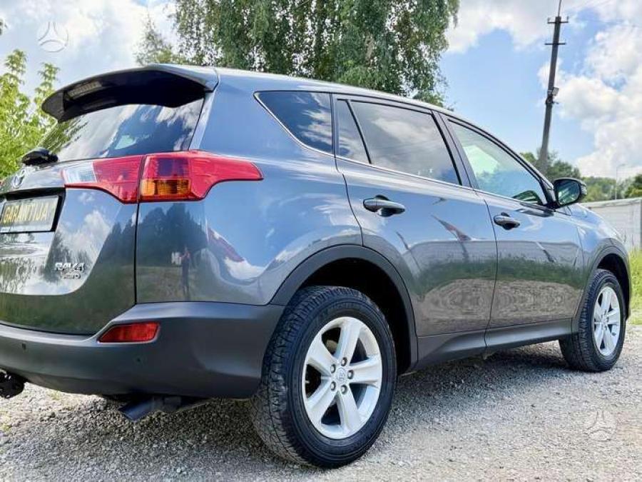 Pelēks Toyota RAV4 2014 Šauļi, ar dzinēja tilpumu 2.23 L un nobraukumu 221 tūkst. km par 13950 €, foto 9 vietnē AUTOMOTO.COM.LV
