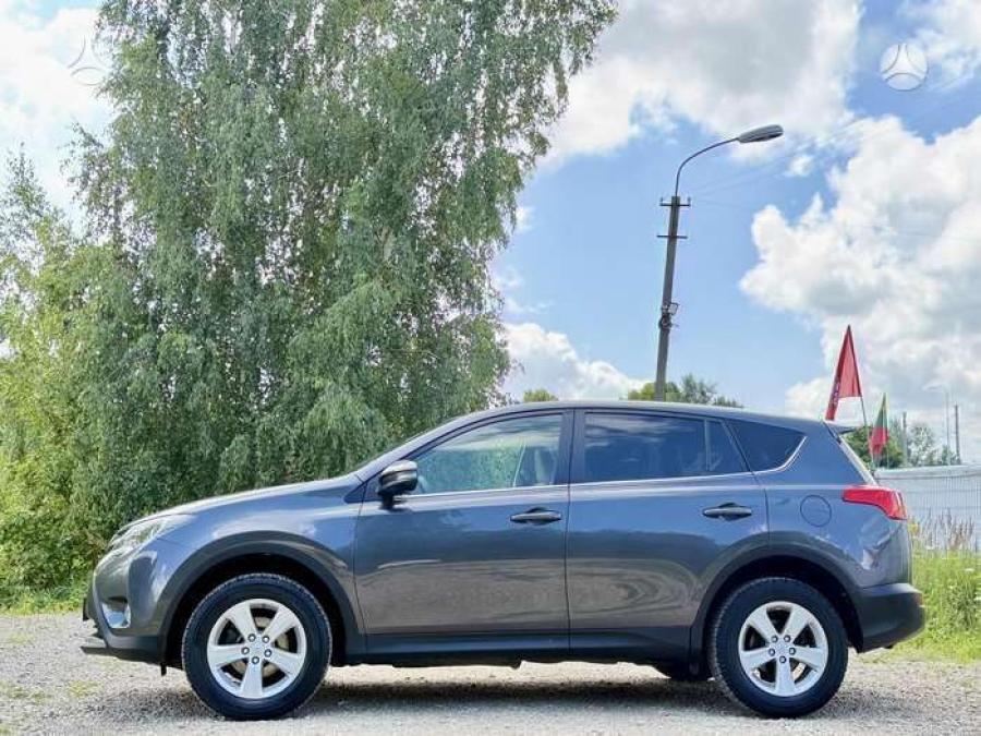 Pelēks Toyota RAV4 2014 Šauļi, ar dzinēja tilpumu 2.23 L un nobraukumu 221 tūkst. km par 13950 €, foto 14 vietnē AUTOMOTO.COM.LV