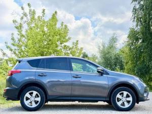 Pelēks Toyota RAV4 2014 Šauļi, ar dzinēja tilpumu 2.23 L un nobraukumu 221 tūkst. km par 13950 €, foto 15 vietnē AUTOMOTO.COM.LV