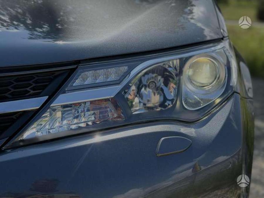 Pelēks Toyota RAV4 2014 Šauļi, ar dzinēja tilpumu 2.23 L un nobraukumu 221 tūkst. km par 13950 €, foto 19 vietnē AUTOMOTO.COM.LV