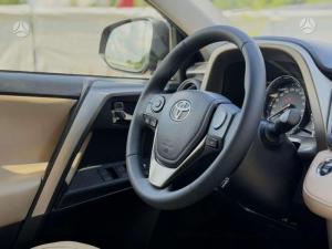 Pelēks Toyota RAV4 2014 Šauļi, ar dzinēja tilpumu 2.23 L un nobraukumu 221 tūkst. km par 13950 €, foto 26 vietnē AUTOMOTO.COM.LV