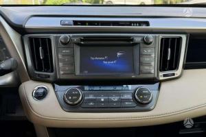 Pelēks Toyota RAV4 2014 Šauļi, ar dzinēja tilpumu 2.23 L un nobraukumu 221 tūkst. km par 13950 €, foto 39 vietnē AUTOMOTO.COM.LV