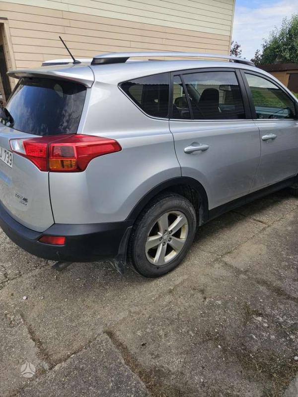 Pelēks Toyota RAV4 2014 Kauņa, ar dzinēja tilpumu 1.99 L un nobraukumu 223 tūkst. km par 12300 €, foto 3 vietnē AUTOMOTO.COM.LV