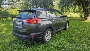 Grey Toyota RAV4 2014 in Aizkraukle, with an engine capacity of 2.00 L and mileage of 207 thousand km for 8990 €, photo 3 on AUTOMOTO.COM.LV