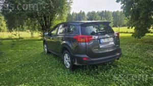 Grey Toyota RAV4 2014 in Aizkraukle, with an engine capacity of 2.00 L and mileage of 207 thousand km for 8990 €, photo 4 on AUTOMOTO.COM.LV