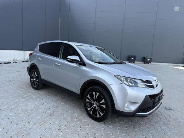 Pelēks Toyota RAV4 2014 Šauļi, ar dzinēja tilpumu 2.00 L un nobraukumu 265 tūkst. km par 8700 €, foto 3 vietnē AUTOMOTO.COM.LV