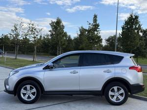 Grey Toyota RAV4 2014 in Siauliai, with an engine capacity of 2.00 L and mileage of 98 thousand km for 14950 €, photo 6 on AUTOMOTO.COM.LV