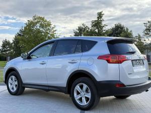 Grey Toyota RAV4 2014 in Siauliai, with an engine capacity of 2.00 L and mileage of 98 thousand km for 14950 €, photo 8 on AUTOMOTO.COM.LV