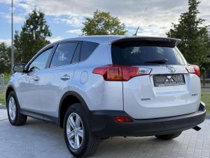Grey Toyota RAV4 2014 in Siauliai, with an engine capacity of 2.00 L and mileage of 98 thousand km for 14950 €, photo 10 on AUTOMOTO.COM.LV