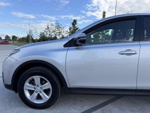 Grey Toyota RAV4 2014 in Siauliai, with an engine capacity of 2.00 L and mileage of 98 thousand km for 14950 €, photo 14 on AUTOMOTO.COM.LV