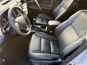 Grey Toyota RAV4 2014 in Siauliai, with an engine capacity of 2.00 L and mileage of 98 thousand km for 14950 €, photo 18 on AUTOMOTO.COM.LV