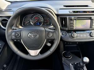 Grey Toyota RAV4 2014 in Siauliai, with an engine capacity of 2.00 L and mileage of 98 thousand km for 14950 €, photo 22 on AUTOMOTO.COM.LV