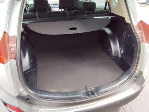 Grey Toyota RAV4 2014 in Vilnius, with an engine capacity of 2.00 L and mileage of 228 thousand km for 9350 €, photo 17 on AUTOMOTO.COM.LV