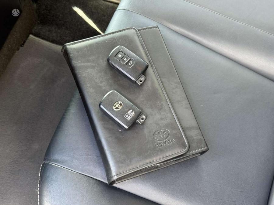 Серый Тойота РАВ 4 2014 в Вильнюс, объемом двигателя 2.00 л и пробегом 185 тыс. км за 13000 €, фото 52 на AUTOMOTO.COM.LV