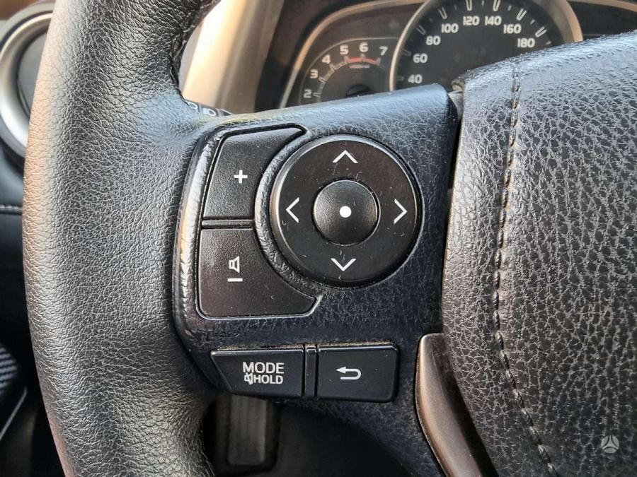 Grey Toyota RAV4 2014 in Taurage, with an engine capacity of 2.00 L and mileage of 252 thousand km for 10300 €, photo 17 on AUTOMOTO.COM.LV
