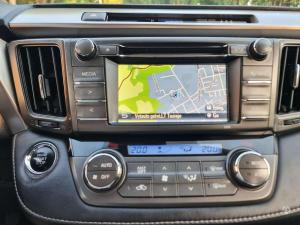Grey Toyota RAV4 2014 in Taurage, with an engine capacity of 2.00 L and mileage of 252 thousand km for 10300 €, photo 20 on AUTOMOTO.COM.LV