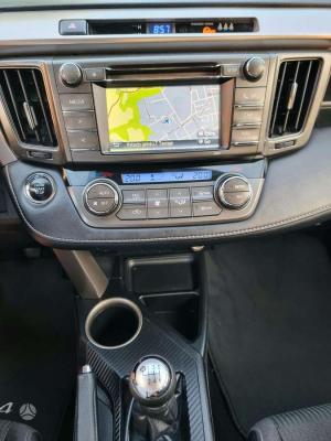 Grey Toyota RAV4 2014 in Taurage, with an engine capacity of 2.00 L and mileage of 252 thousand km for 10300 €, photo 22 on AUTOMOTO.COM.LV