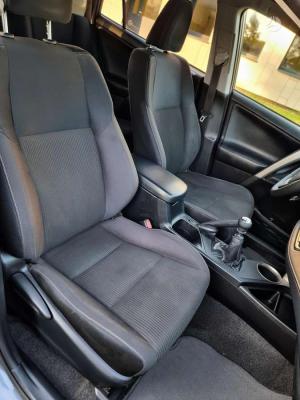 Grey Toyota RAV4 2014 in Taurage, with an engine capacity of 2.00 L and mileage of 252 thousand km for 10300 €, photo 27 on AUTOMOTO.COM.LV