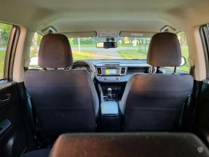 Grey Toyota RAV4 2014 in Taurage, with an engine capacity of 2.00 L and mileage of 252 thousand km for 10300 €, photo 29 on AUTOMOTO.COM.LV