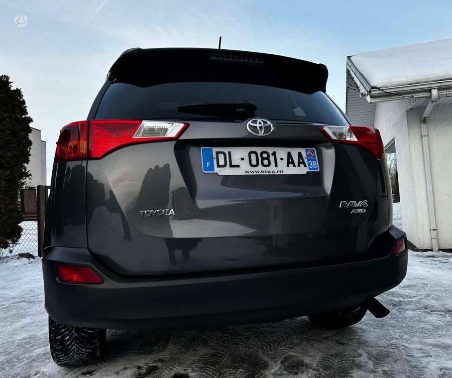 Pelēks Toyota RAV4 2015 Kauņa, ar dzinēja tilpumu 2.00 L un nobraukumu 230 tūkst. km par 11500 €, foto 16 vietnē AUTOMOTO.COM.LV