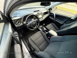 Pelēks Toyota RAV4 2015 Tartu, ar dzinēja tilpumu 2.20 L un nobraukumu 190 tūkst. km par 12999 €, foto 16 vietnē AUTOMOTO.COM.LV