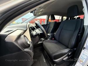 Pelēks Toyota RAV4 2015 Tartu, ar dzinēja tilpumu 2.20 L un nobraukumu 190 tūkst. km par 12999 €, foto 17 vietnē AUTOMOTO.COM.LV