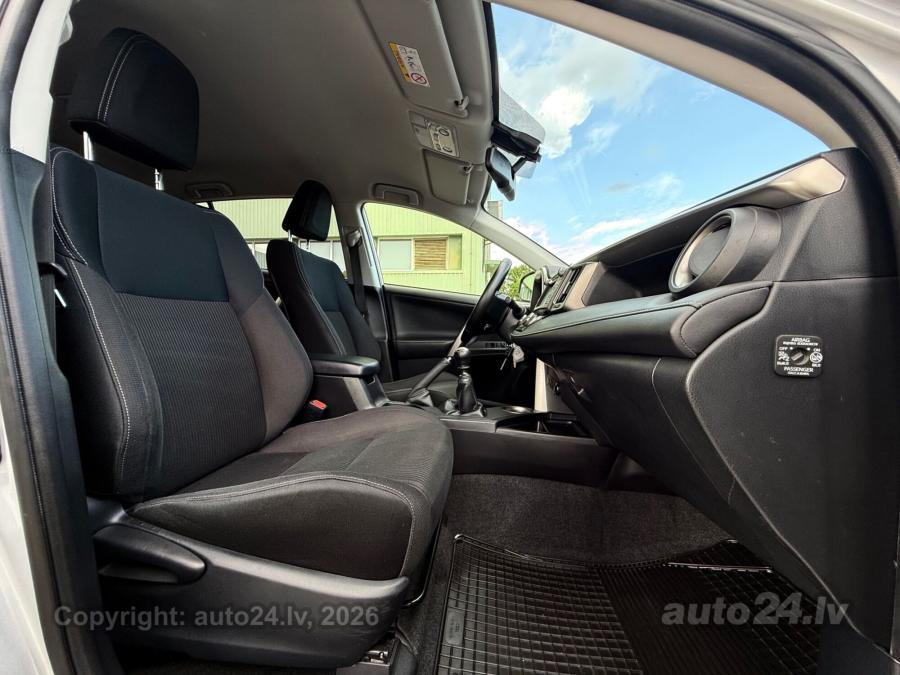 Pelēks Toyota RAV4 2015 Tartu, ar dzinēja tilpumu 2.20 L un nobraukumu 190 tūkst. km par 12999 €, foto 19 vietnē AUTOMOTO.COM.LV