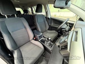Pelēks Toyota RAV4 2015 Tartu, ar dzinēja tilpumu 2.20 L un nobraukumu 190 tūkst. km par 12999 €, foto 20 vietnē AUTOMOTO.COM.LV