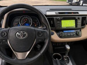 Pelēks Toyota RAV4 2015 Vievis, ar dzinēja tilpumu 1.99 L un nobraukumu 185 tūkst. km par 10900 €, foto 10 vietnē AUTOMOTO.COM.LV