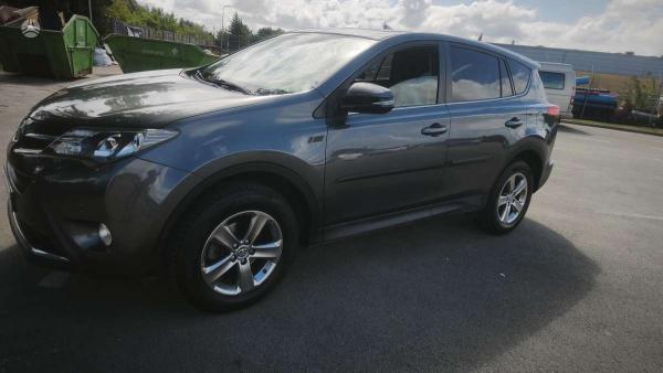 Grey Toyota RAV4 2015 in Klaipeda, with an engine capacity of 2.00 L and mileage of 275 thousand km for 10850 €, photo 3 on AUTOMOTO.COM.LV