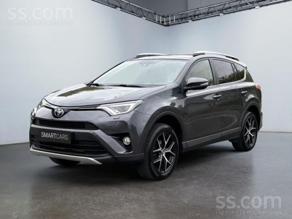 Pelēks Toyota RAV4 2016 Rīga, ar dzinēja tilpumu 2.00 L un nobraukumu 141 tūkst. km par 3950 €, foto 1 vietnē AUTOMOTO.COM.LV