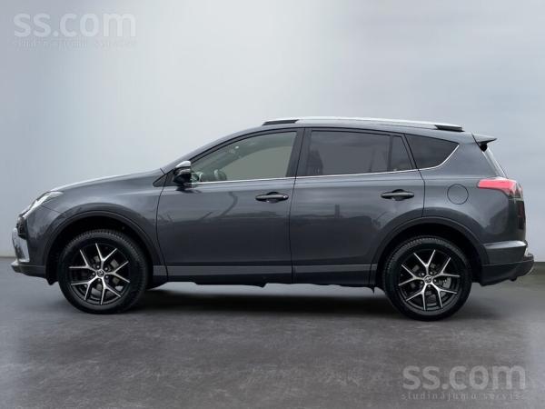 Pelēks Toyota RAV4 2016 Rīga, ar dzinēja tilpumu 2.00 L un nobraukumu 141 tūkst. km par 3950 €, foto 2 vietnē AUTOMOTO.COM.LV