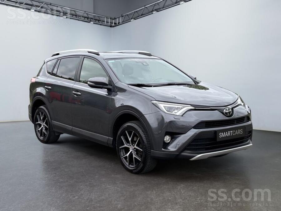 Pelēks Toyota RAV4 2016 Rīga, ar dzinēja tilpumu 2.00 L un nobraukumu 141 tūkst. km par 3950 €, foto 7 vietnē AUTOMOTO.COM.LV