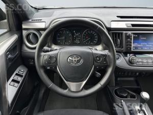 Pelēks Toyota RAV4 2016 Rīga, ar dzinēja tilpumu 2.00 L un nobraukumu 141 tūkst. km par 3950 €, foto 12 vietnē AUTOMOTO.COM.LV