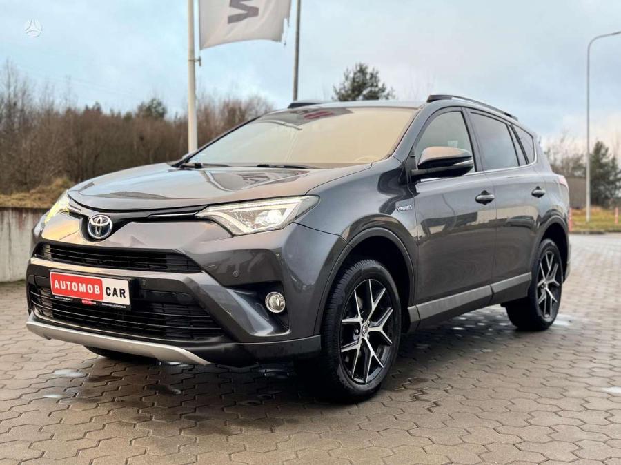 Grey Toyota RAV4 2016 in Vilnius, with an engine capacity of 2.49 L and mileage of 232 thousand km for 16300 €, photo 15 on AUTOMOTO.COM.LV