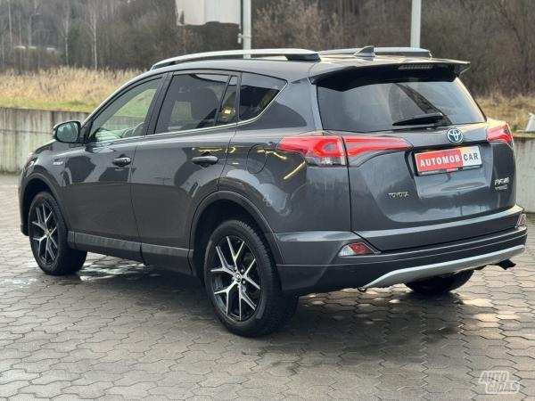 Pelēks Toyota RAV4 2016 Viļņa, ar dzinēja tilpumu 2.50 L un nobraukumu 232 tūkst. km par 16350 €, foto 10 vietnē AUTOMOTO.COM.LV