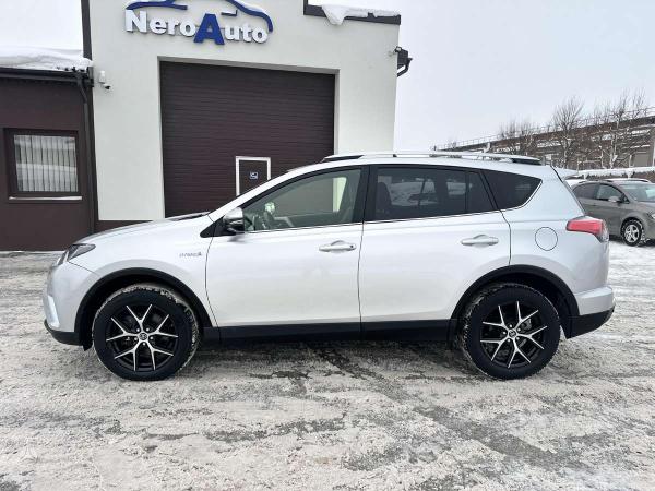 Pelēks Toyota RAV4 2016 Telšiai, ar dzinēja tilpumu 2.49 L un nobraukumu 225 tūkst. km par 15800 €, foto 4 vietnē AUTOMOTO.COM.LV