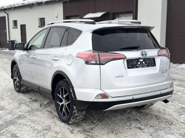 Pelēks Toyota RAV4 2016 Telšiai, ar dzinēja tilpumu 2.49 L un nobraukumu 225 tūkst. km par 15800 €, foto 5 vietnē AUTOMOTO.COM.LV